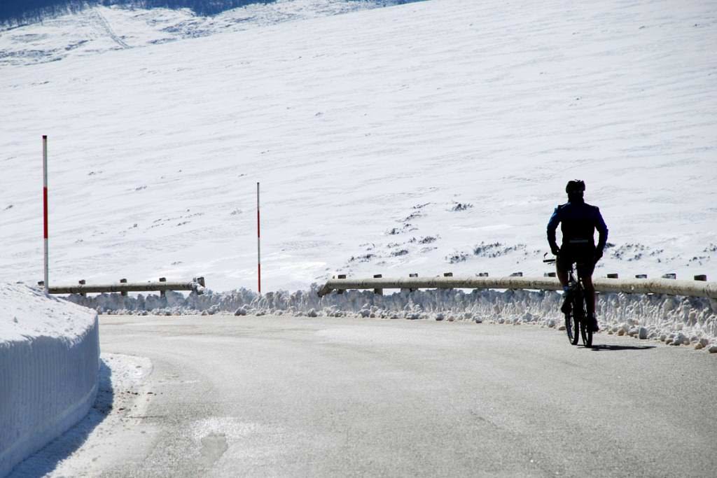 Ice Biking - How To Do Winter Cycling in Ice and Snow