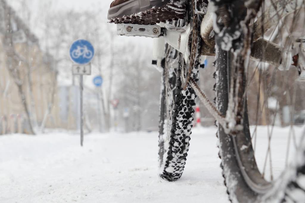 How To Do Winter Cycling in Ice and Snow- Icebike Tips