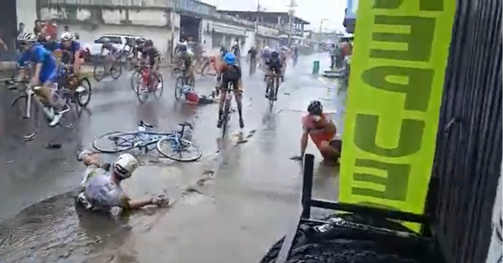 Vuelta al Tachira Plagued By Flooding, Riders Faced Extreme Difficulties