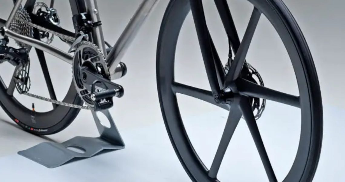 Luxury Titanium Road Bike Collaboration: Cycling Ceramic and Rocket ...