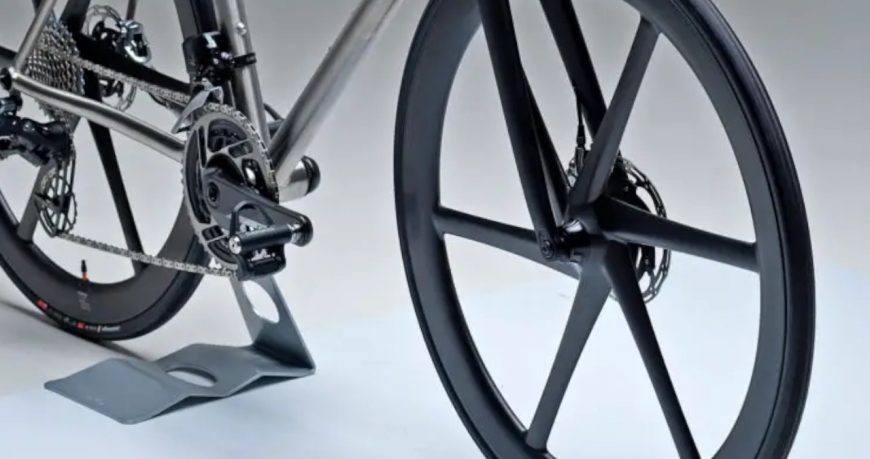 Luxury Titanium Road Bike Collaboration: Cycling Ceramic and Rocket ...