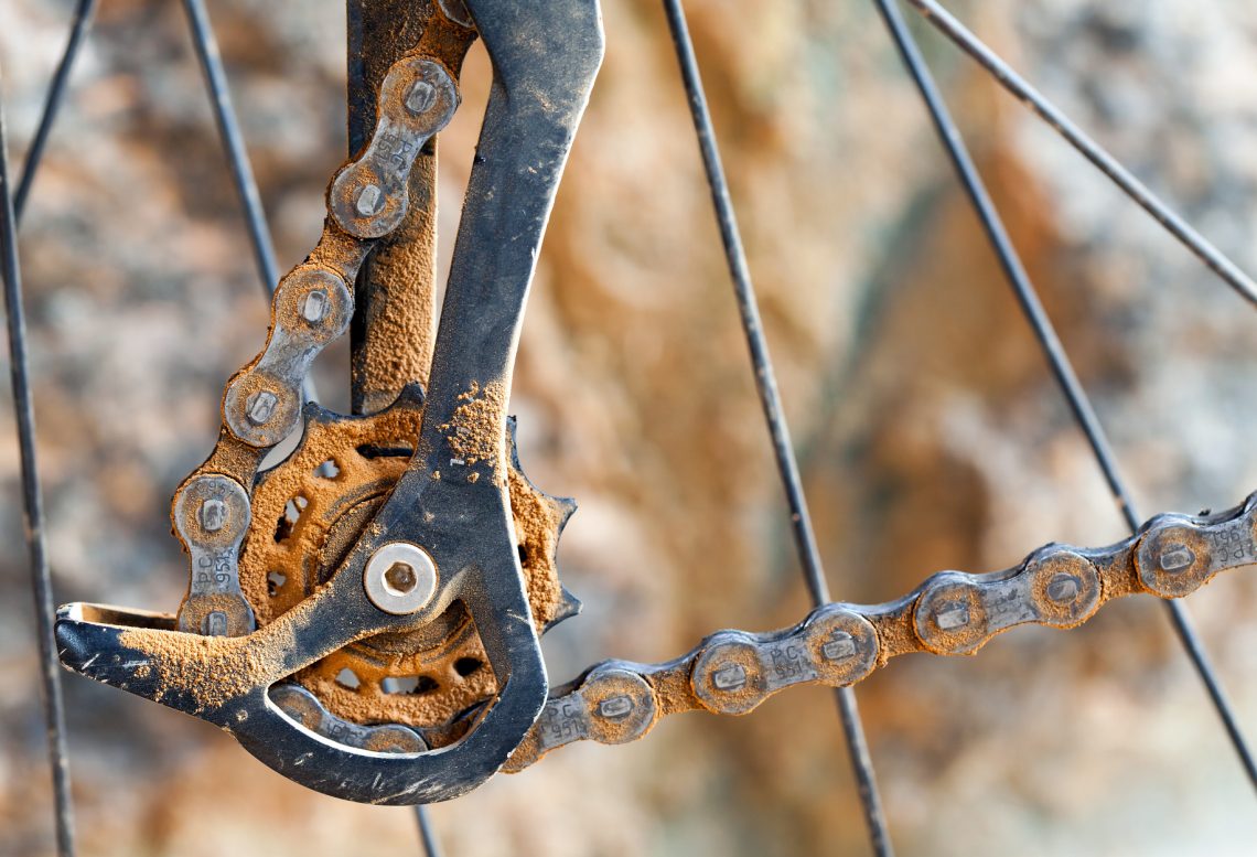 How To Wax A Bike Chain- A Complete Waxing Guide