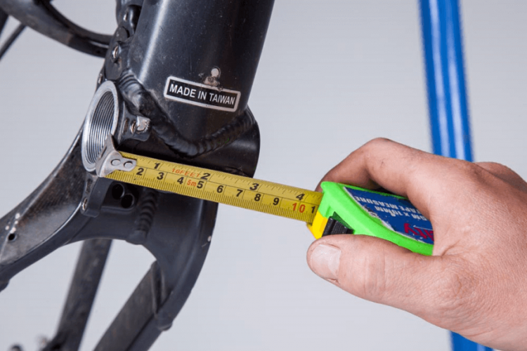 How To Measure The Bottom Bracket In Just 2 Steps!
